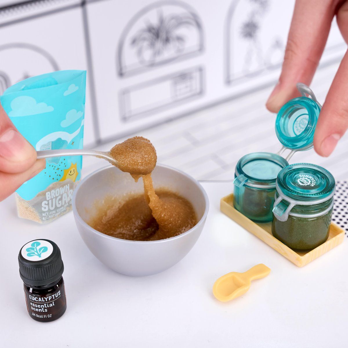 MGA's Miniverse - Make It Mini Spa Mini Collectibles – Legacy Distribution